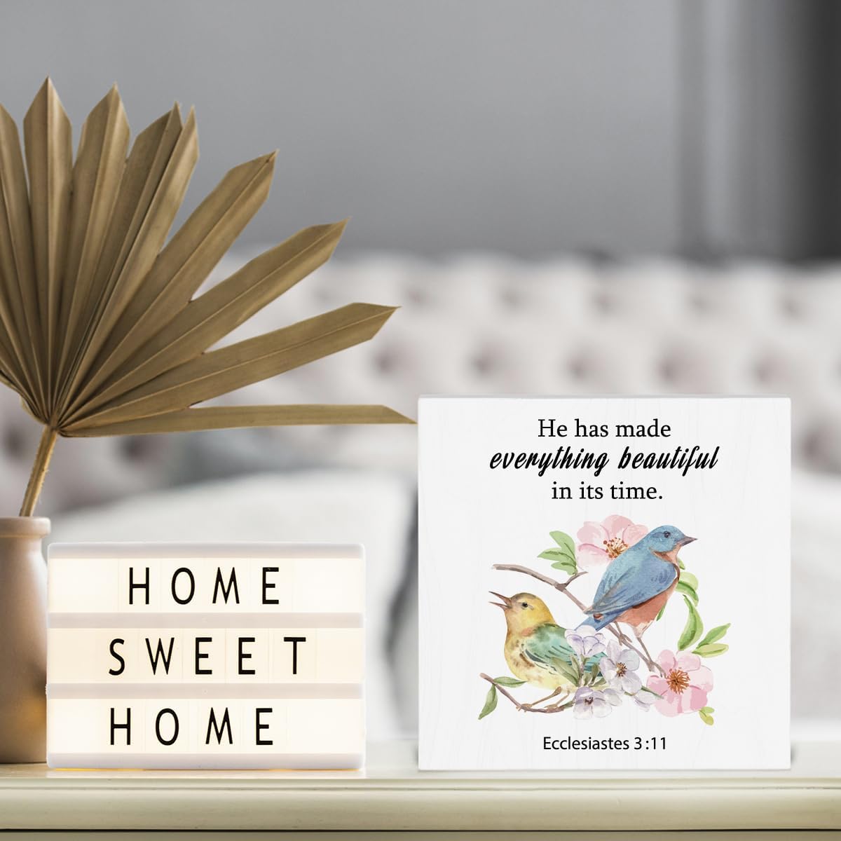 Letrero de madera con versículo bíblico con texto en inglés He Made ...