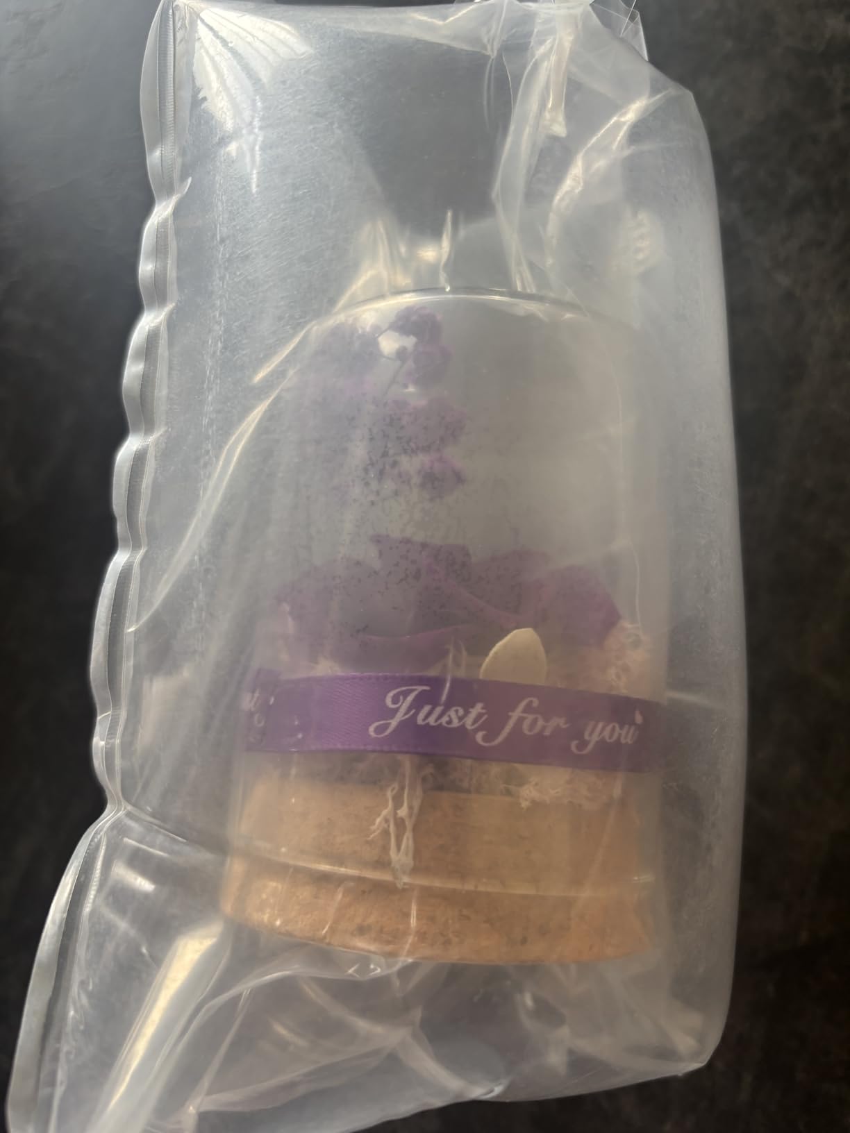 Amazon｜IwaiLoft 当店人気NO1 MINI プリザーブドフラワー ギフト バラ プレゼント 枯れないお花のアレンジ 誕生日プレゼント・お祝い・発表会・贈り物に ガラスドーム 母の ...