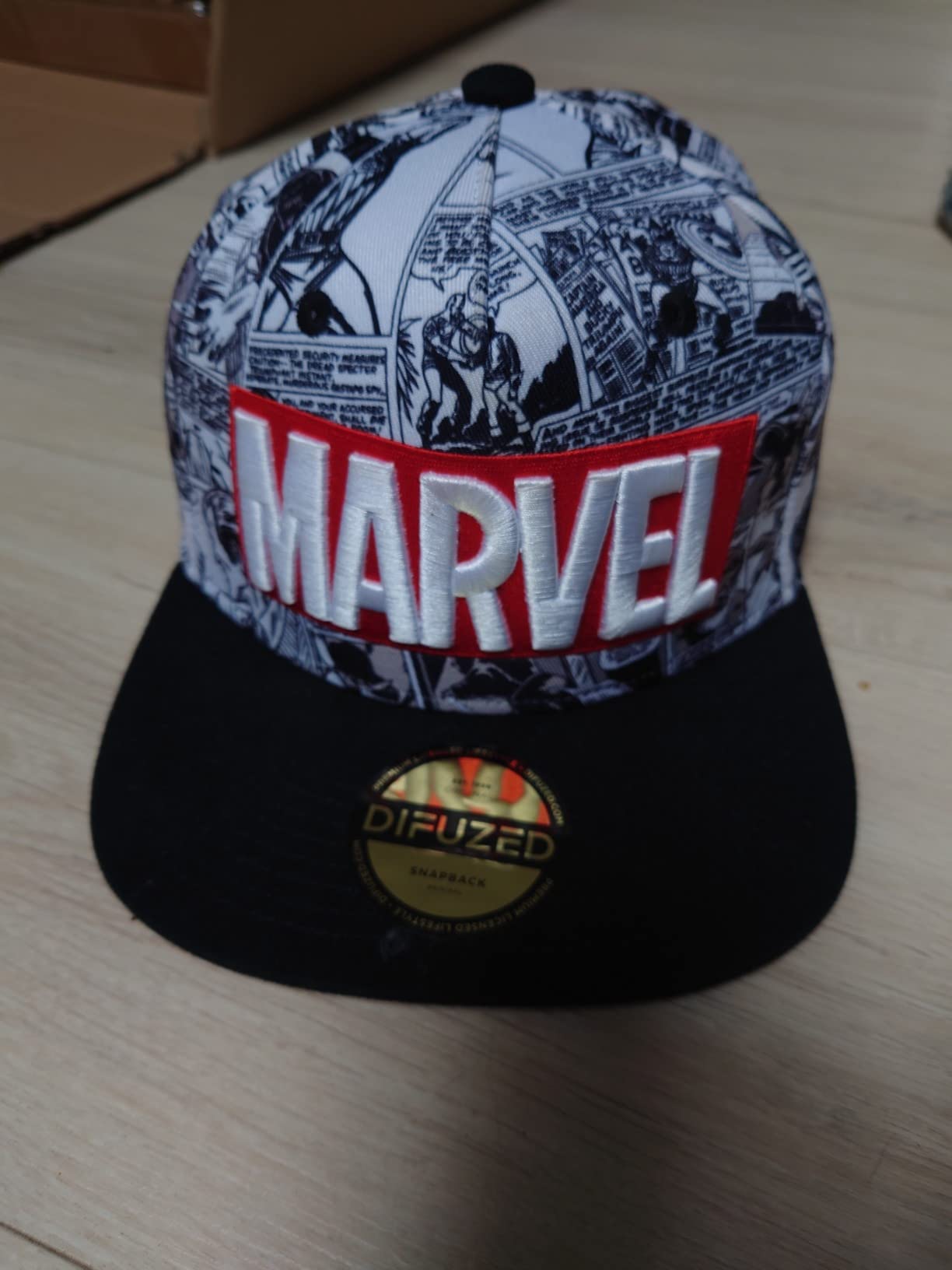Marvel Classic Logo Snapback Cap, Multicoloured - : Amazon.de: Fashion