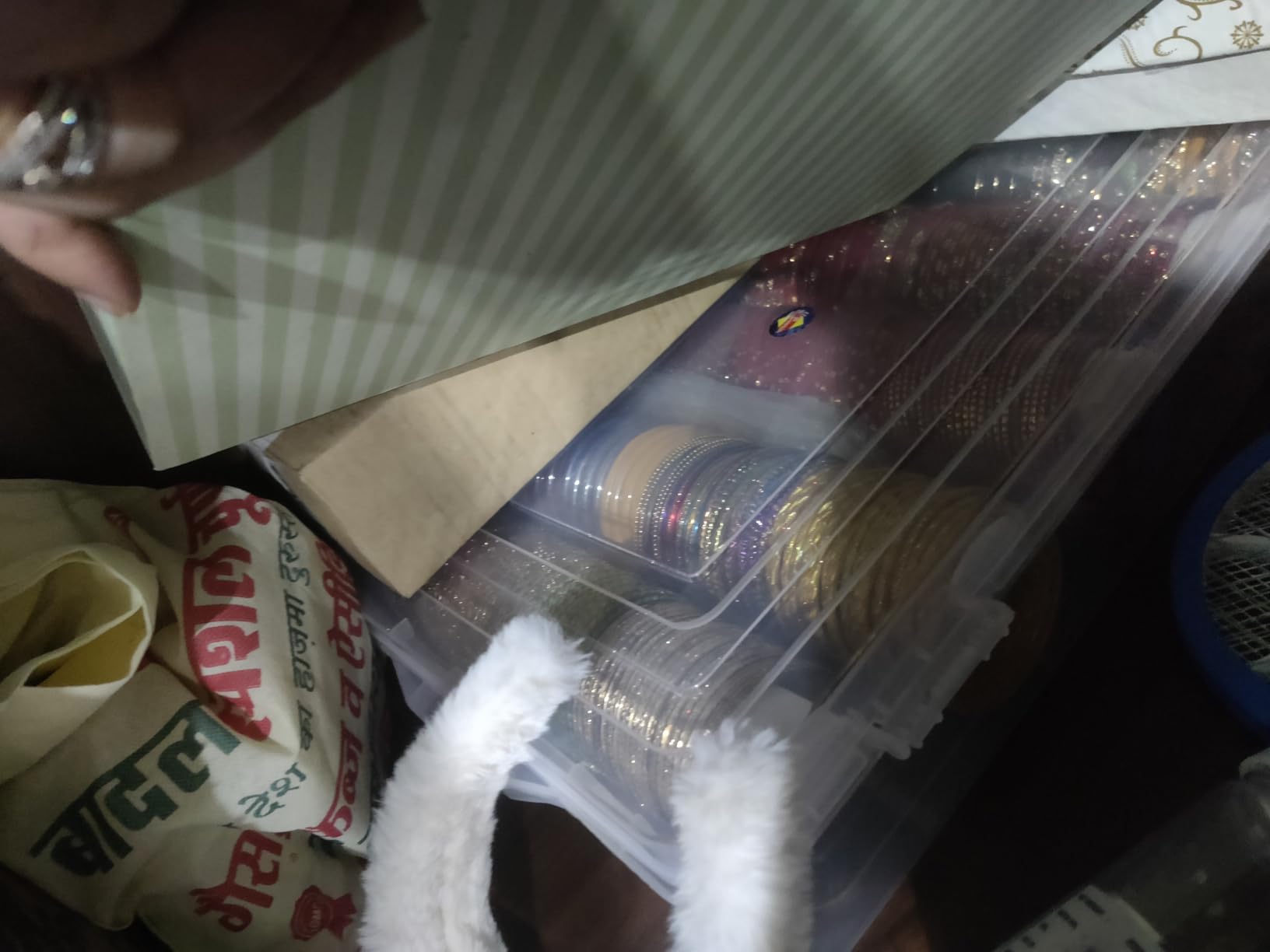 AA and ZS Transparent Stylish Multipurpose 5 rod Bangle Box Chudi Set ...