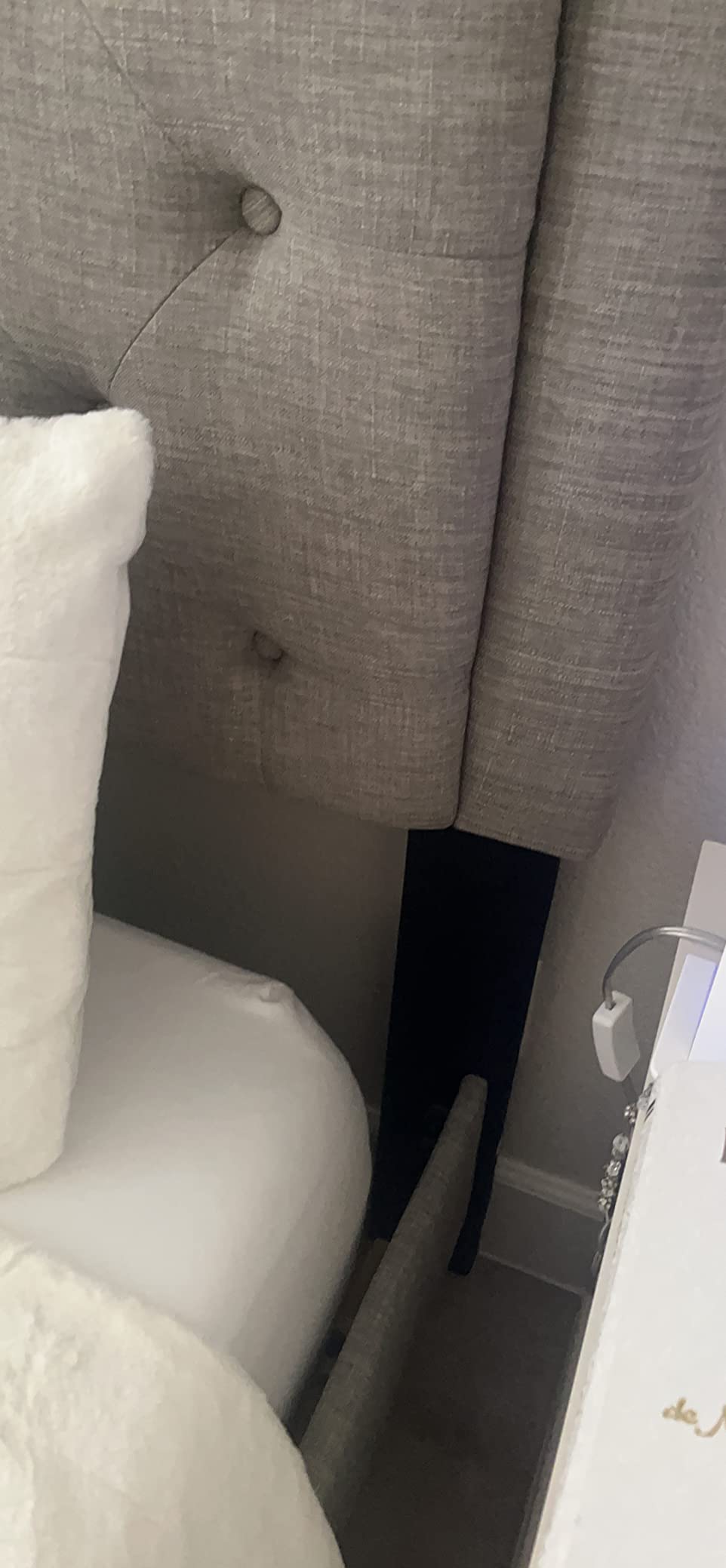 $27/mo - Finance Signature Design by Ashley Jerary Farmhouse Button ...