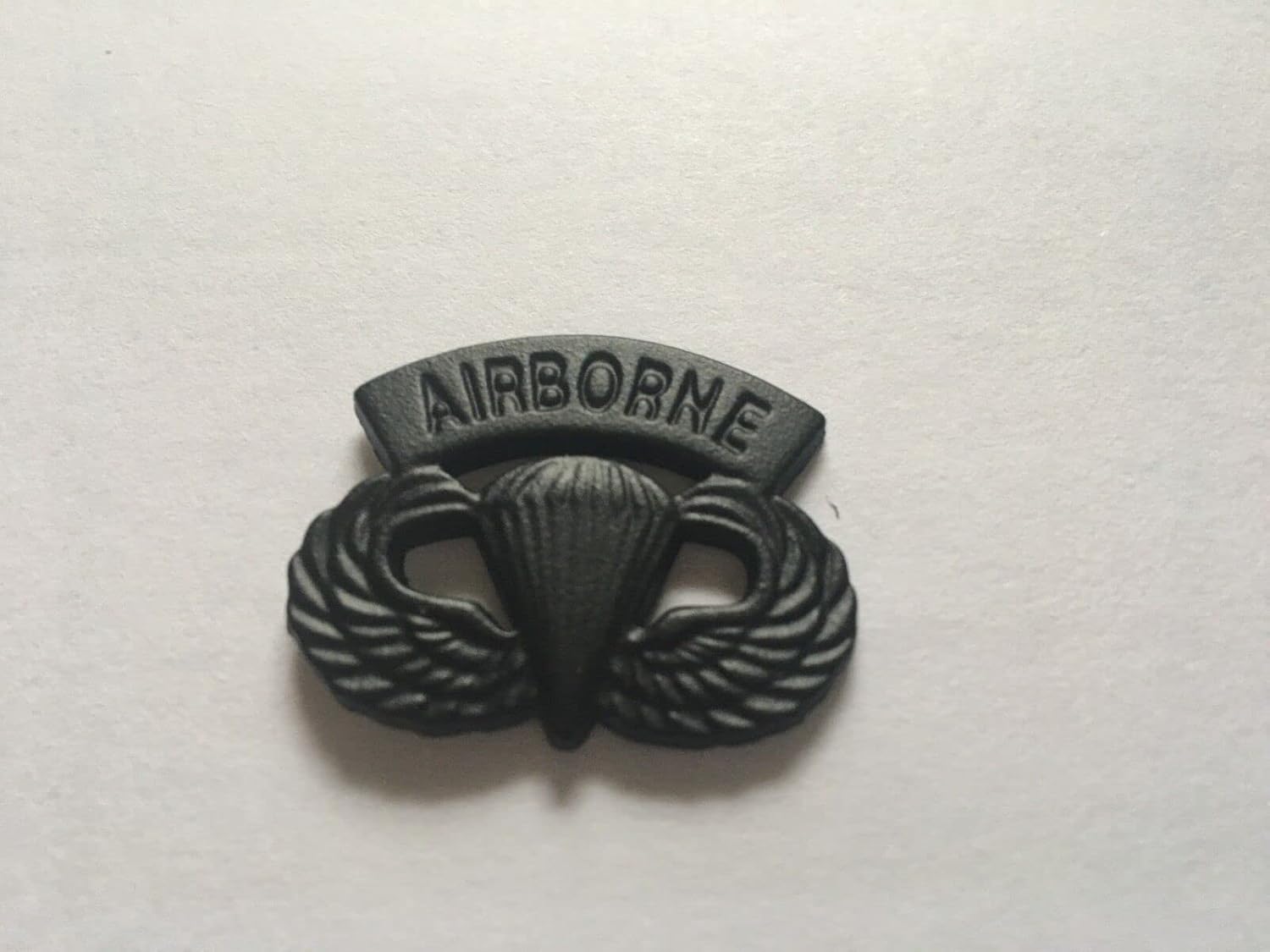 Amazon.com : USA Army Airborne Jump Wing Black Subdued Hat Pin : Sports ...