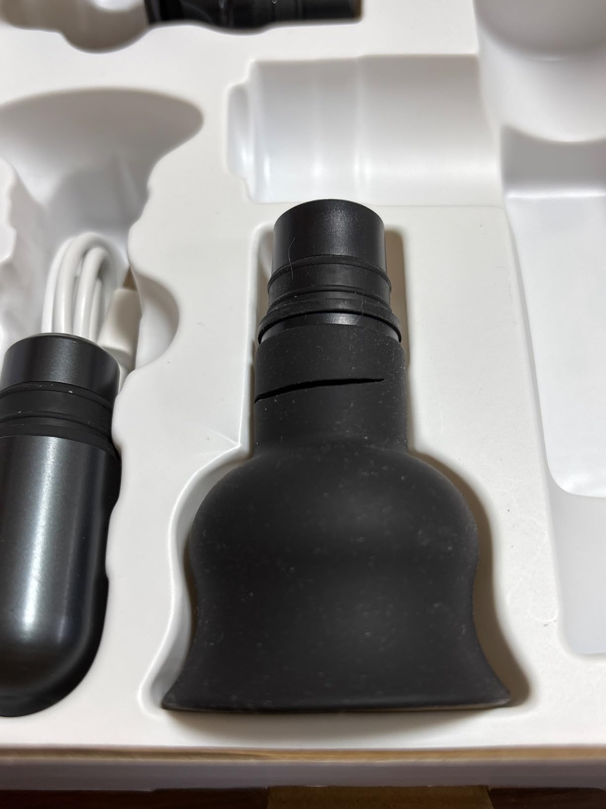 Amazon | エレコム リフレッシュガン 4段階強さ調整 【 スポーツケアモデル 】 エアーカップ型 アタッチメント4種付属 充電式 収納袋付き ECLEAR ブラック HCR ...