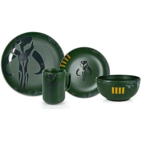 Amazon.com | Star Wars Boba Fett Mandalorian Dinnerware Dining Set ...
