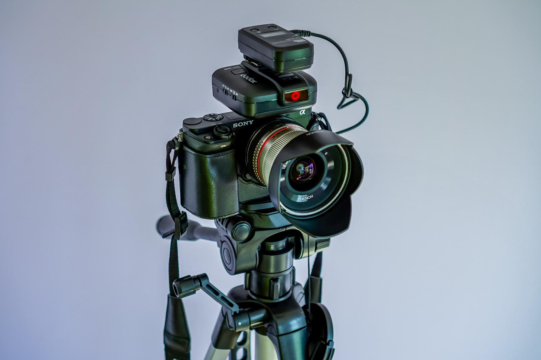 Amazon.com : TW-283/S2 Wireless Shutter Release Timer Remote Control for Sony Digital Camera a7 ...