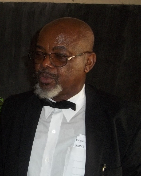 Amazon.de: Mr. Charles Uche Chilaka KSM: Bücher, Biographie, neuestes ...