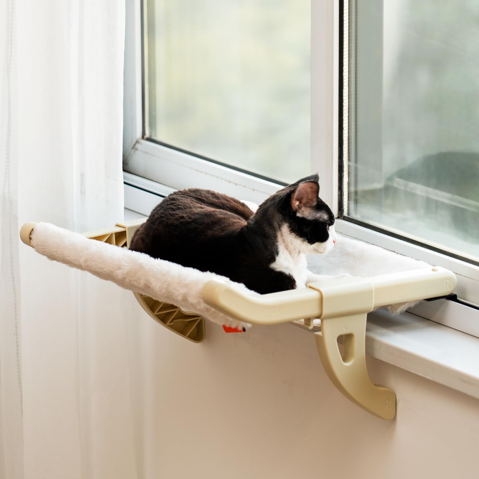 MEWOOFUN Window Sill Mount Cat Perch for Indoor Cats, One-Step Sliding ...