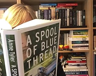 Amazon.com: A Spool of Blue Thread: A Novel: 9780553394399: Tyler, Anne ...