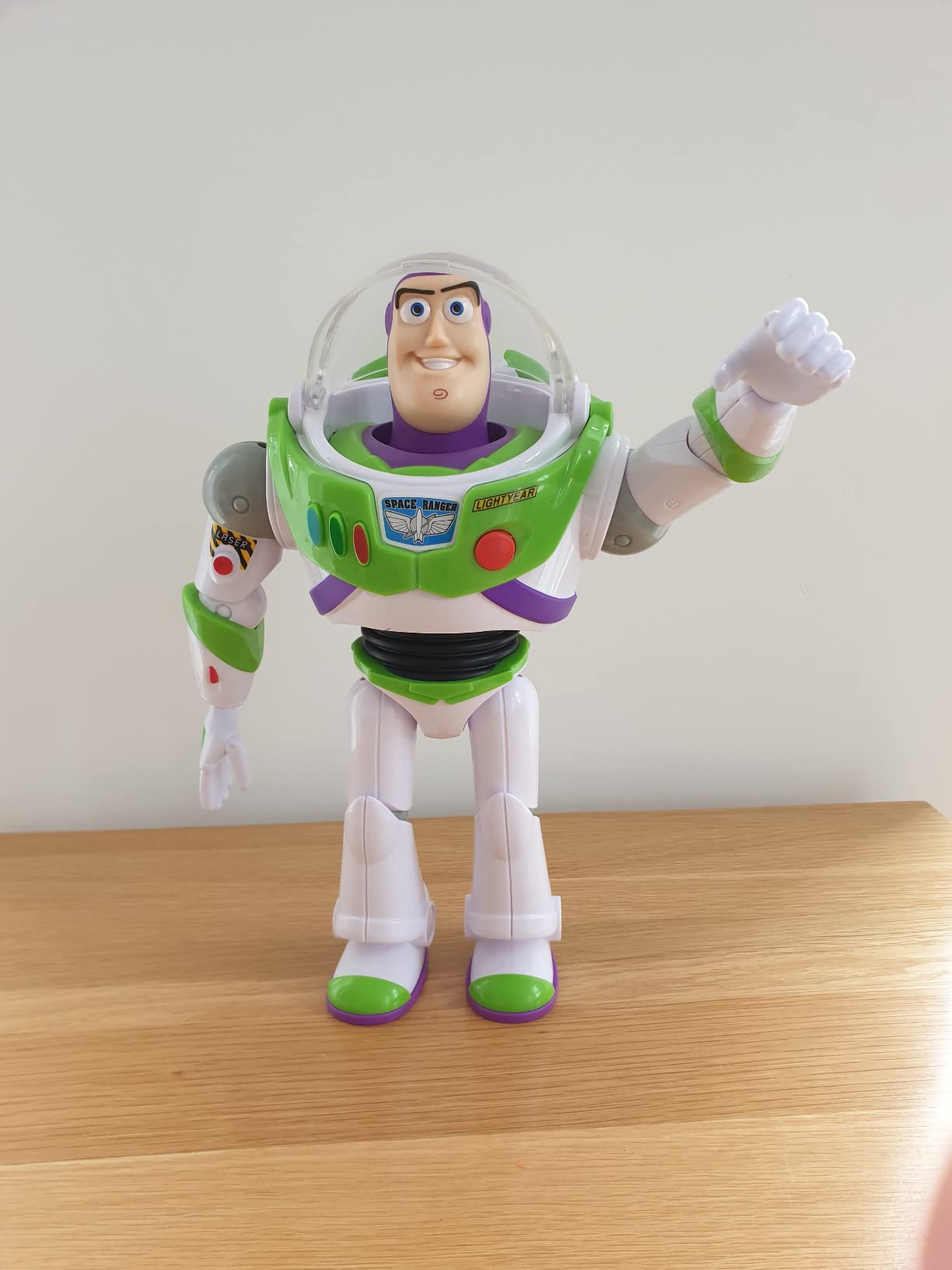 Disney Pixar Toy Story Action Chop Buzz Lightyear Figure : Amazon.co.uk ...