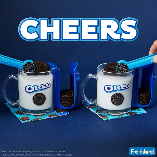 Snapklik.com : OREO Ultimate Dunking Gift Set