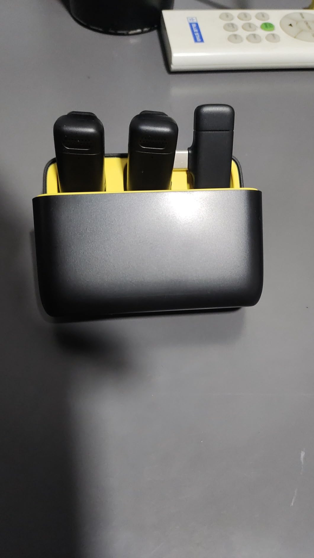 LEKATO Wireless Microphone Noise Cancellation Lapel Mic with Charging ...