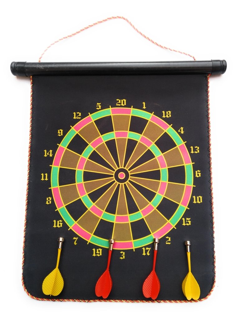 Arnav Magnatic Dart Board Game : Amazon.in: Toys & Games