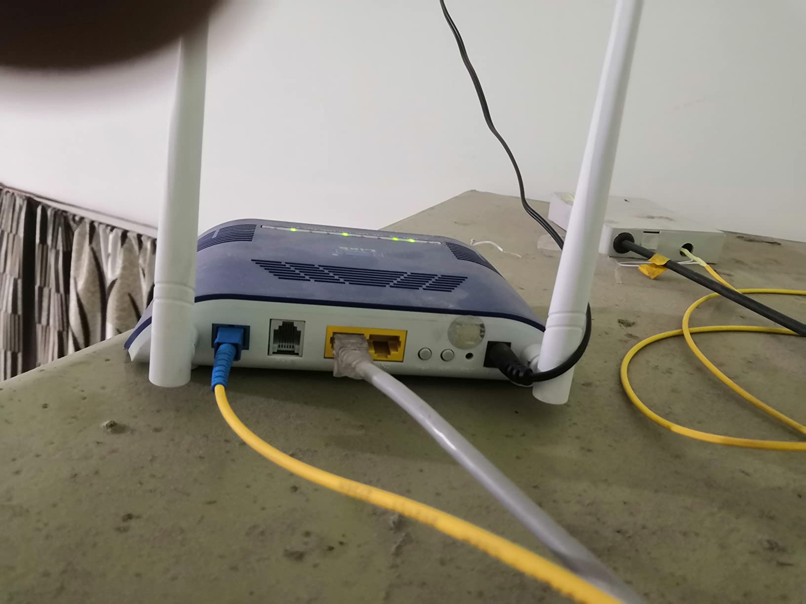 NET Link GPON ONT 1GE+1FE+1POTS+WiFi (HG323RGW), 2.4GHz WiFi Upto 300 ...