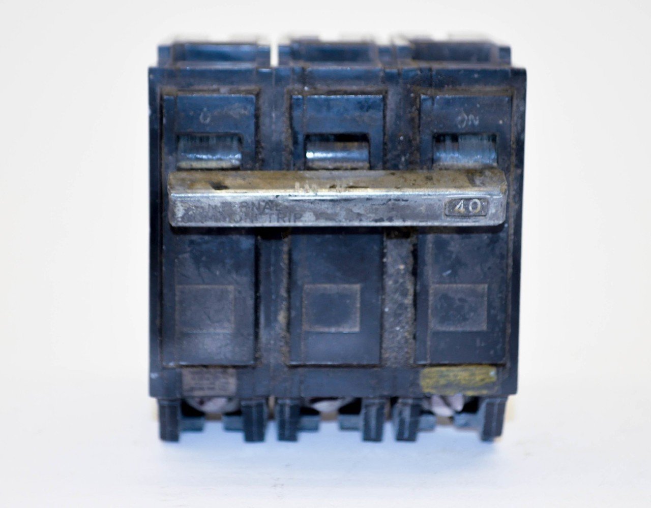 Abbq Line Thql32040 Circuit Breaker 40a 3 Pole Configuration 120 ...