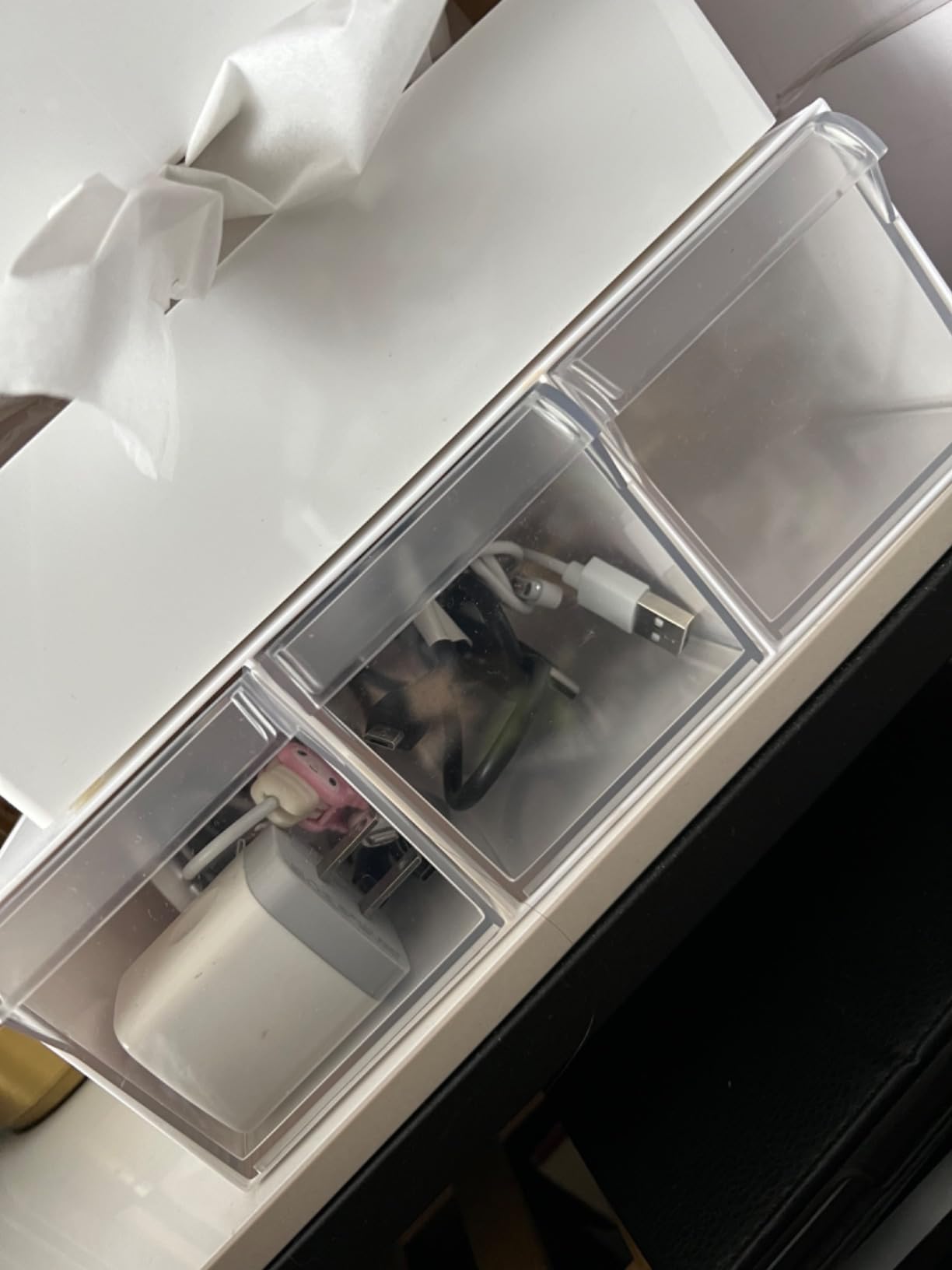 Amazon.co.jp: DoocliB 引出3個 机下 収納 引き出し ミニ 小物入れ 3仕切り分類 デスク下 収納ボック 後付け 横ワイド 薄型 文房具 便利 小物 収納ホルダー 強力 ...