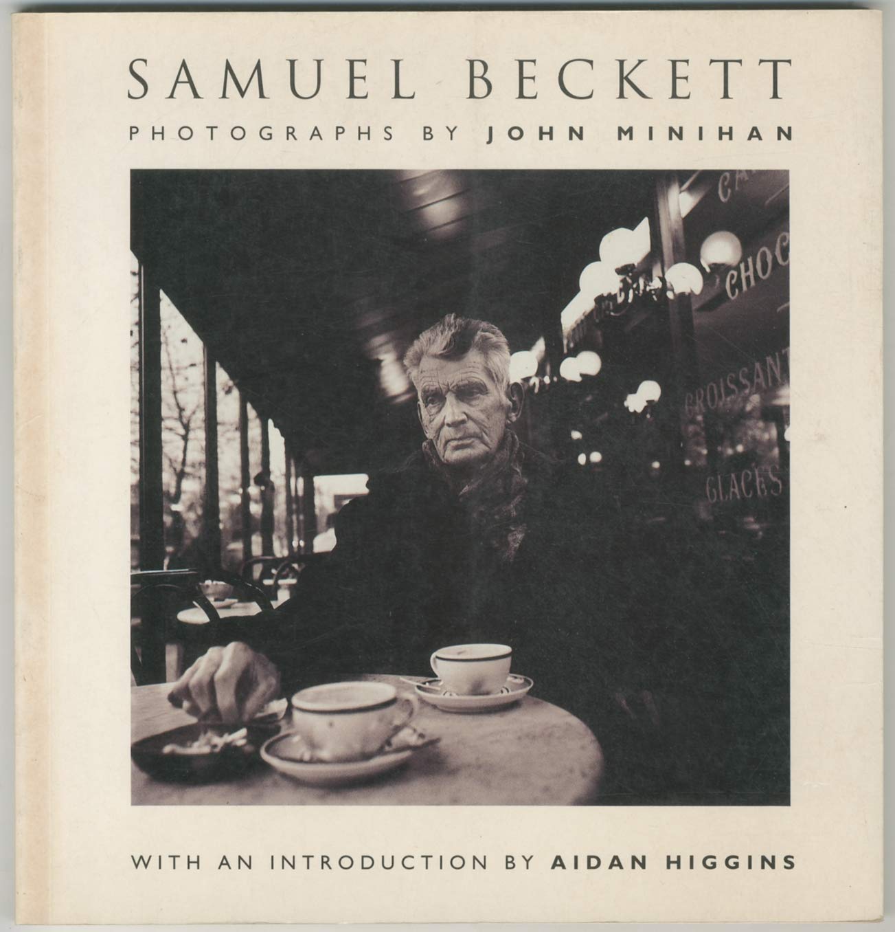 Amazon.com: Samuel Beckett: Photographs: 9780807614105: Minihan, John ...