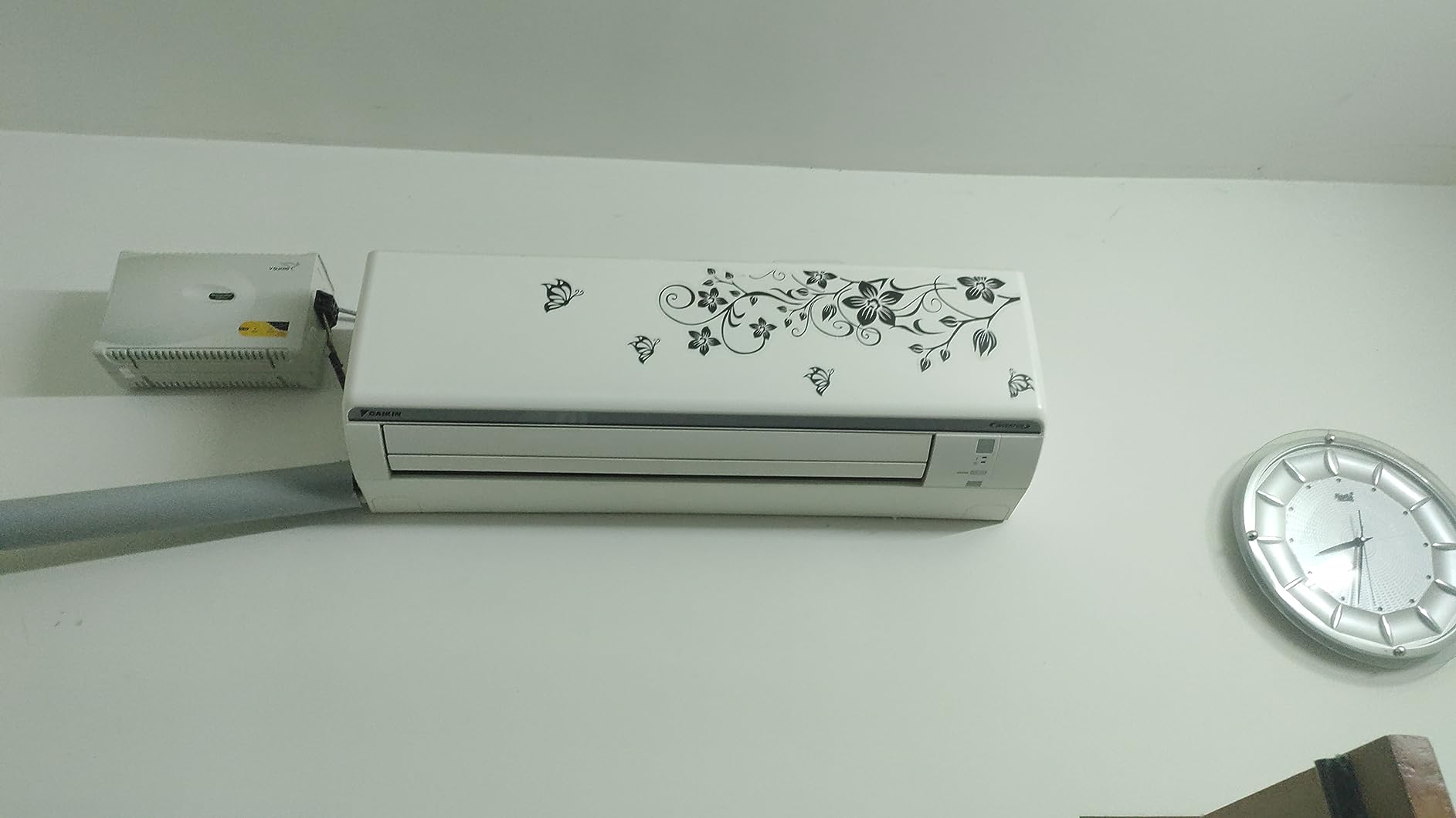 Decals Creation Vinyl Split AC, Wall Sticker (Multicolour) : Amazon.in ...