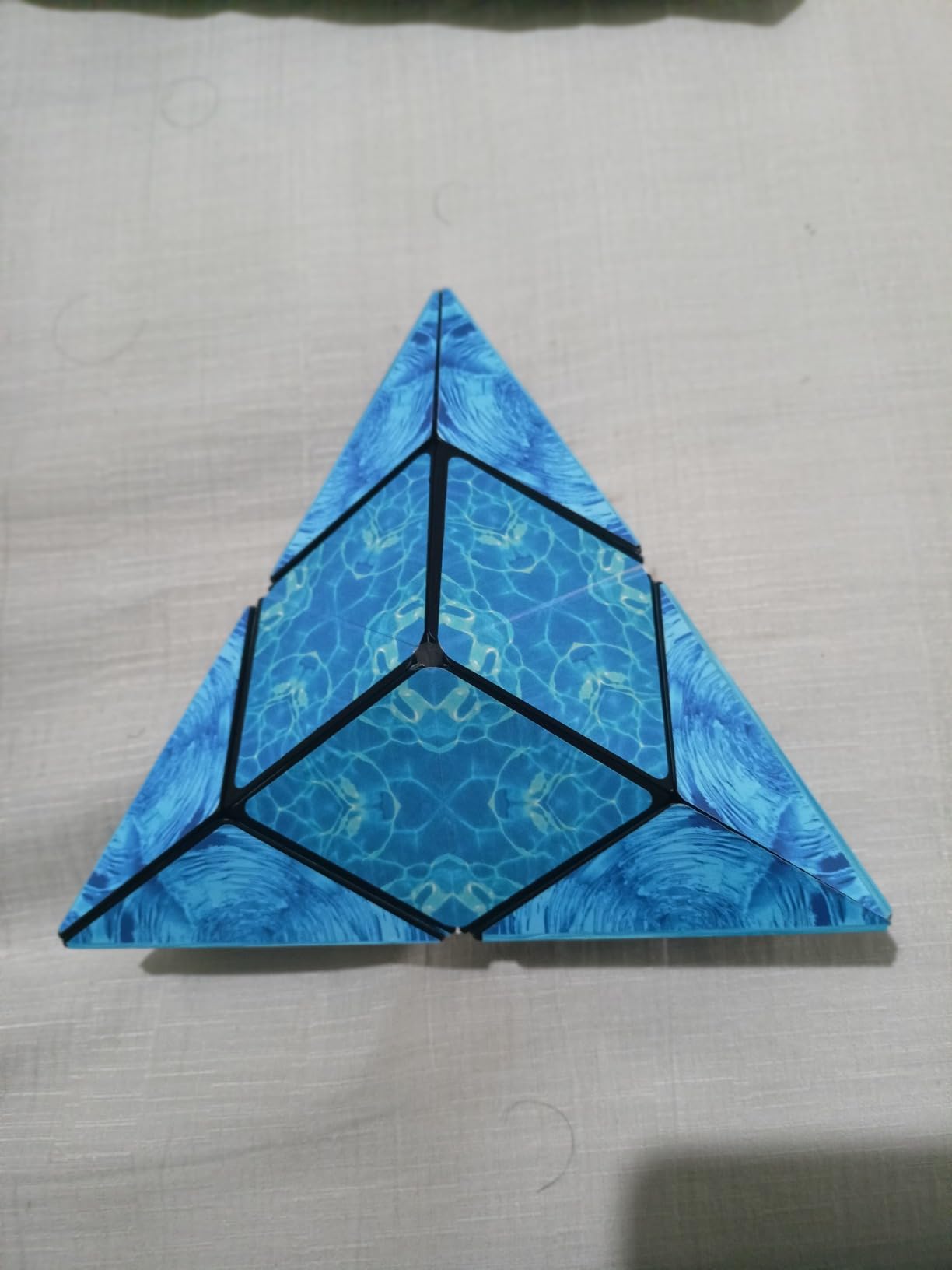 Skaleups Shape Shifting Box - Extraordinary 3D Magic Cube -Magnet ...