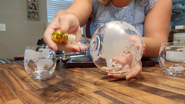 Watch REVIEW | An awesome decanter! Makes a great gift! on Amazon Live