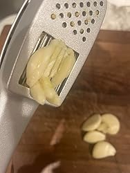 Amazon.com: Garlic Press, 2 in 1 Garlic Mince and Garlic Slice with ...