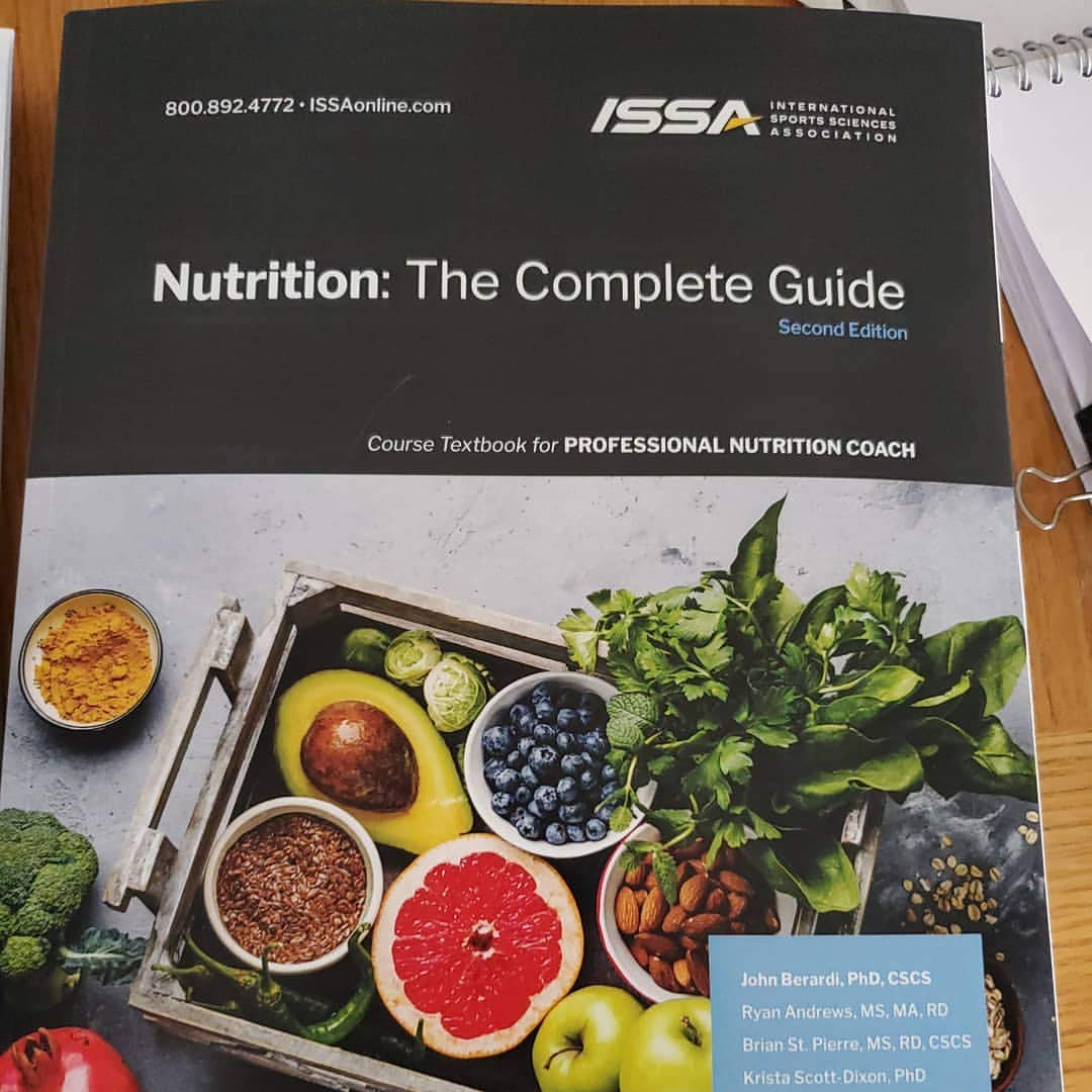 Nutrition The Complete Guide 2nd Edition 2019: ISSA: Amazon.com: Books
