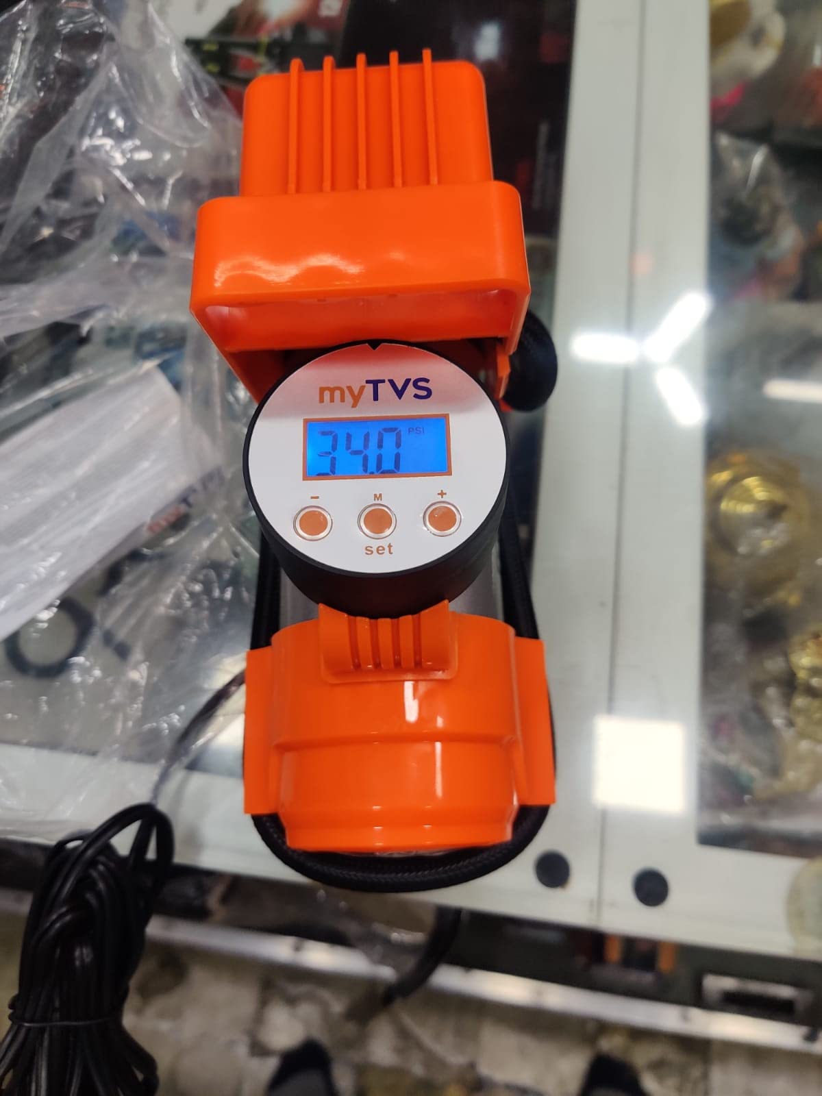 myTVS Car Tyre Inflator | 100 Psi, 12V DC | Air Pump for Car tyre ...