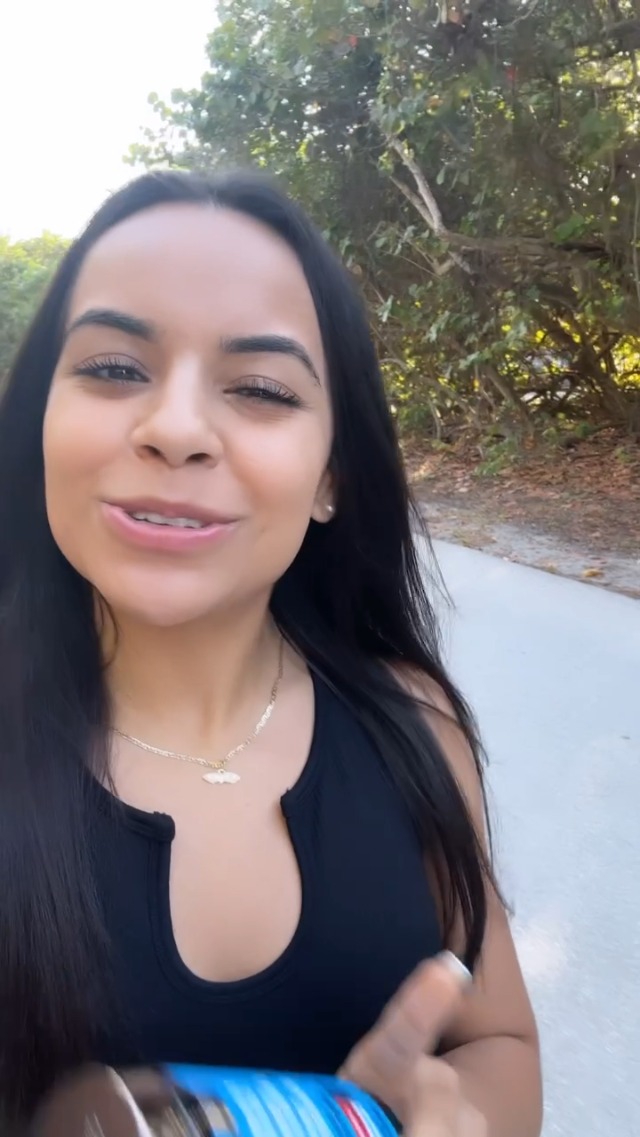 Sandra Moro's Instagram, Twitter & Facebook on IDCrawl