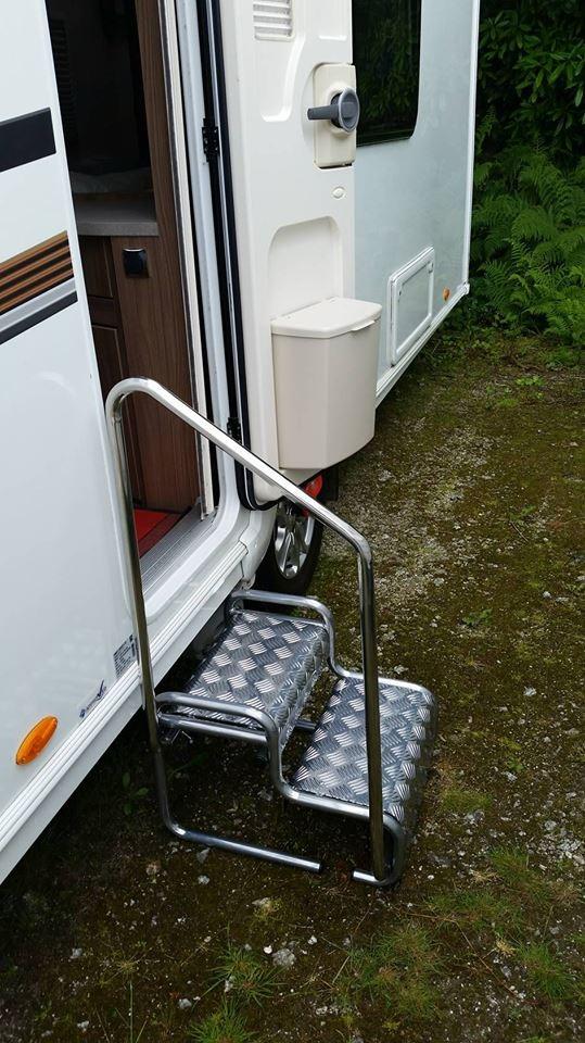 2 Tier Mini Step with Single "D" Rail (Left Hand "D" Rail) : Amazon.co ...