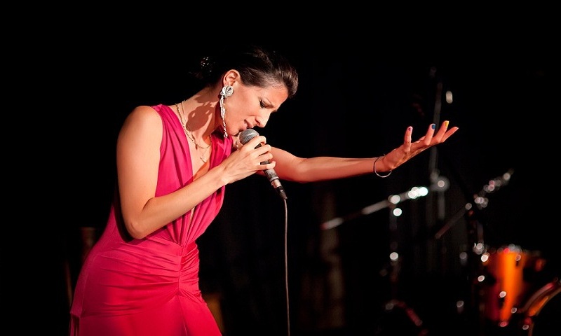 How To Become A Better Singer: Complete Lessons On How To Sing - App on ...