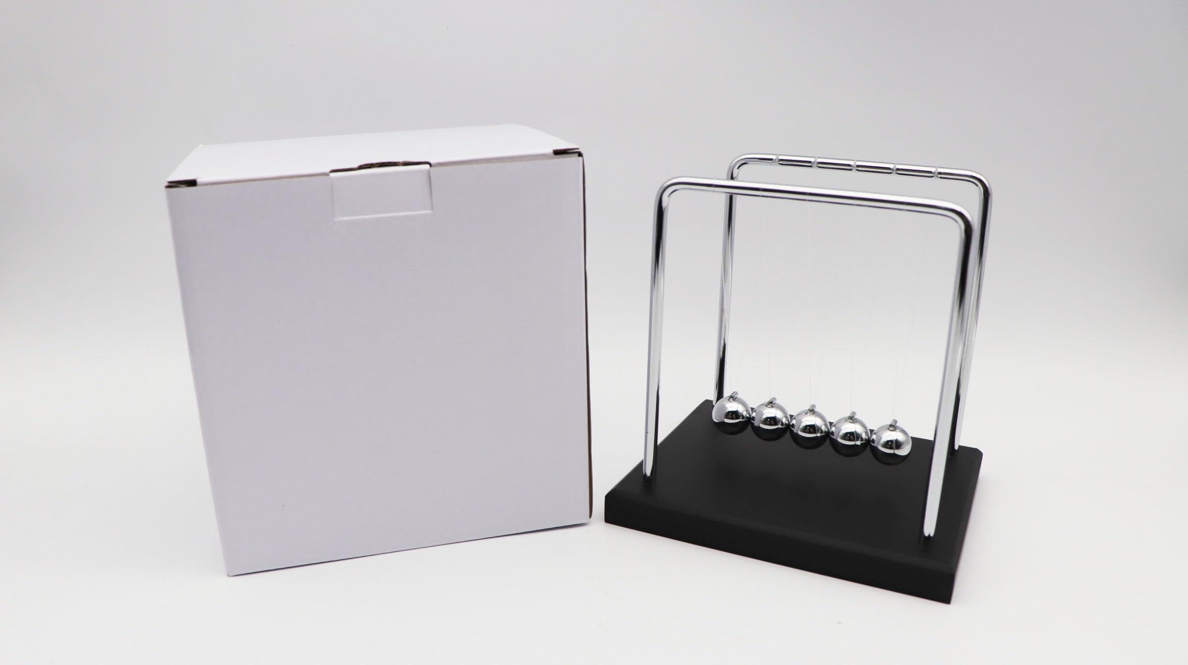 Snapklik.com : Newtons Cradle Balance Pendulum, Physics Learning Desk ...