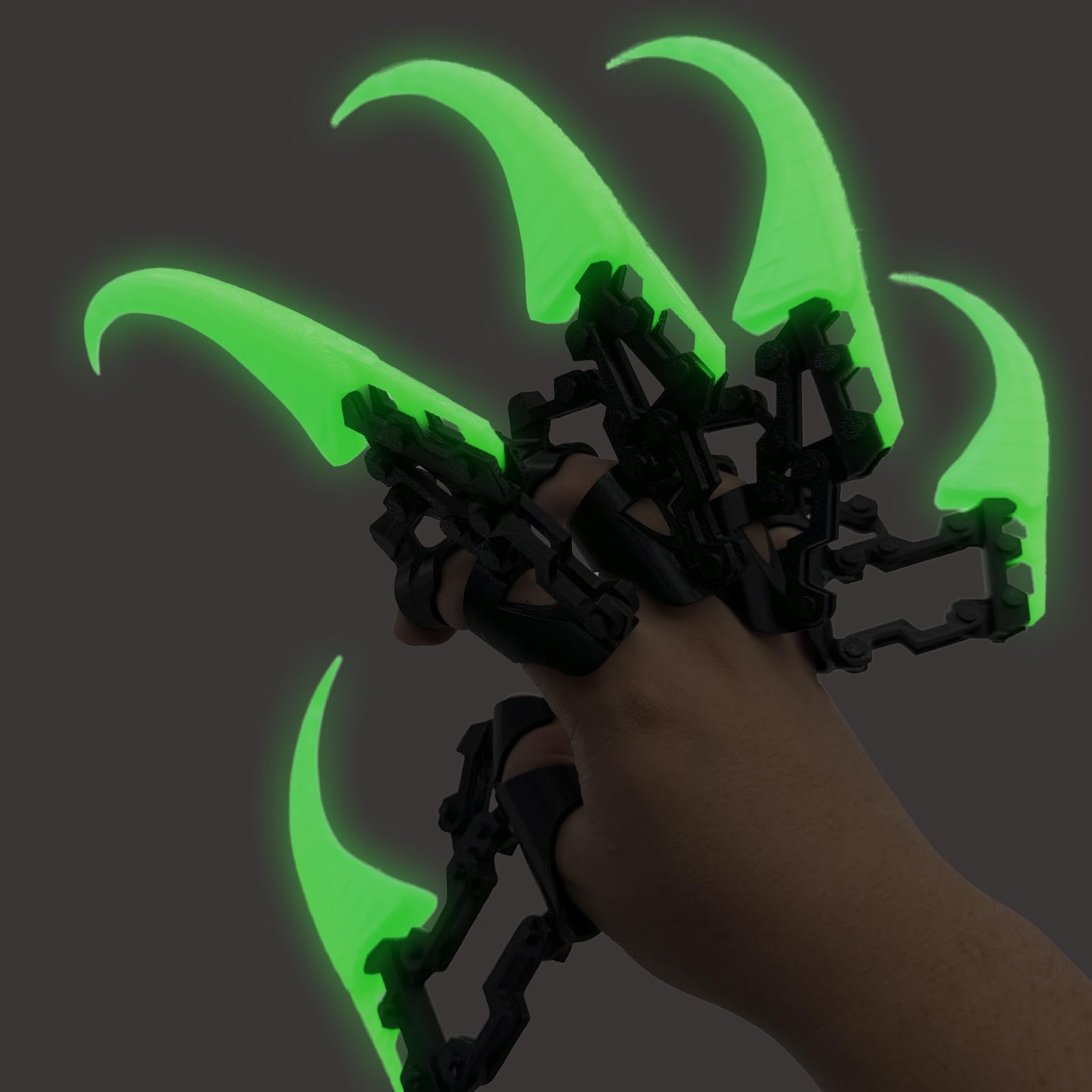 Amazon.com: enttgo 3D Printed Halloween Claw Decoration, Five-Finger ...