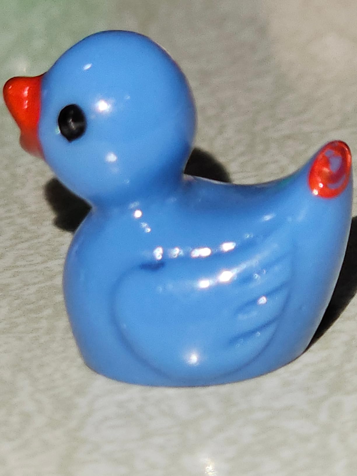 Amazon.com: DWWPOO 150 Pcs Mini Resin Ducks Bulk 15 Colors Tiny Duck ...