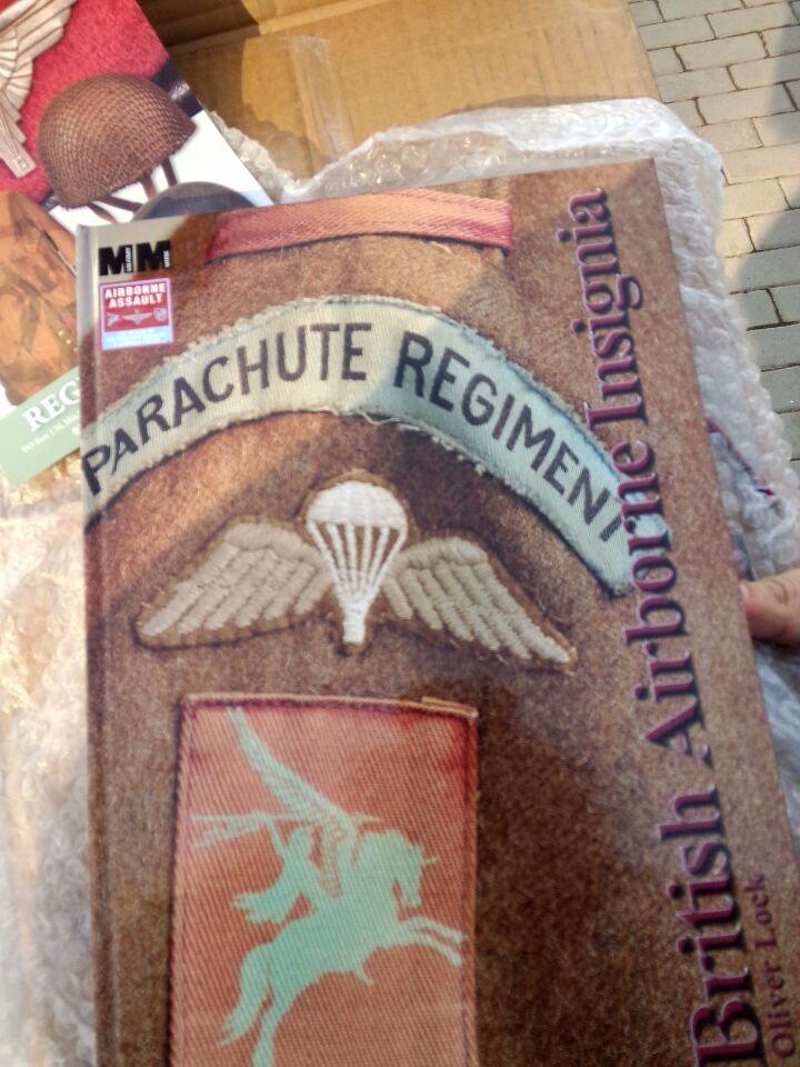 British Airborne Insignia: Amazon.co.uk: Oliver Lock: 9781634524049: Books