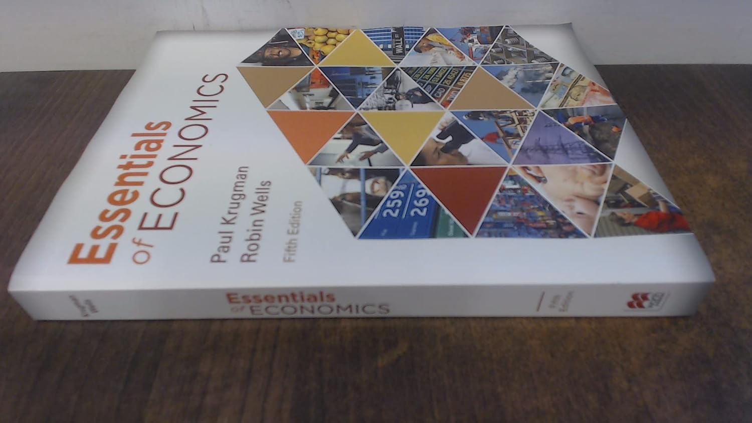 Amazon.com: Essentials of Economics 4e & Sapling Learning Single-Course ...