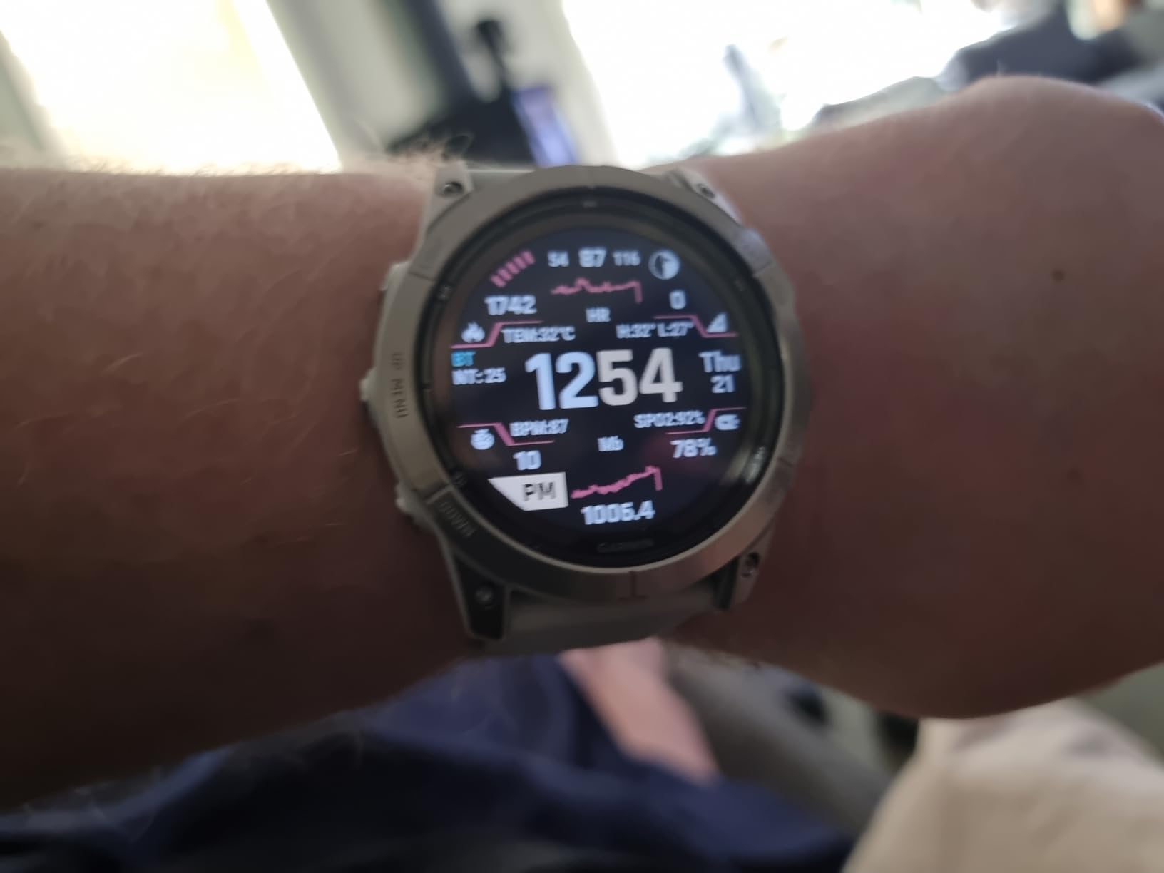 Garmin Fenix 7X Pro Sapphire Solar, Silver Titanium with Gray Silicone ...