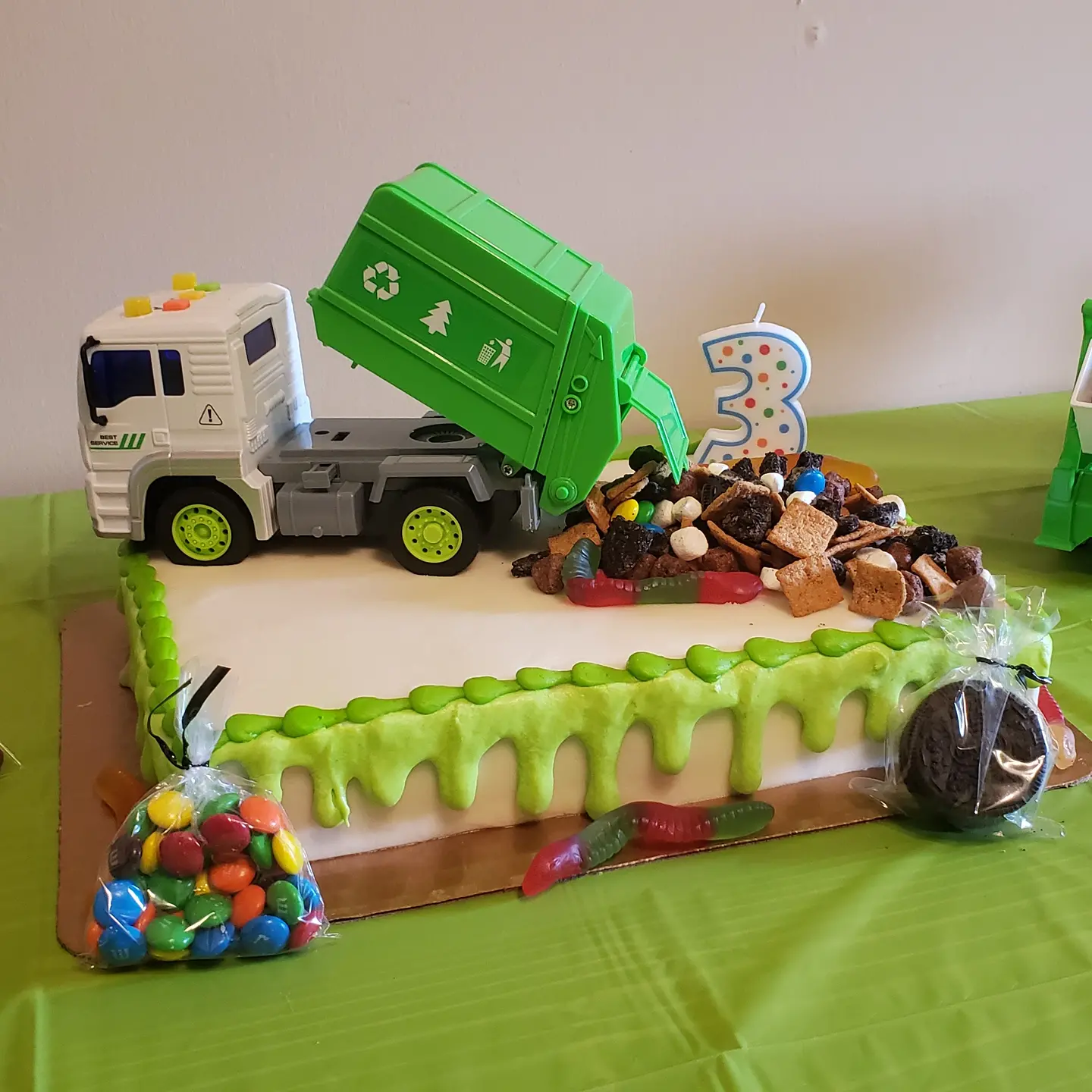 Amazon.com: JOYIN 3 in 1 Friction Powered City Waste Management Vehicle ...