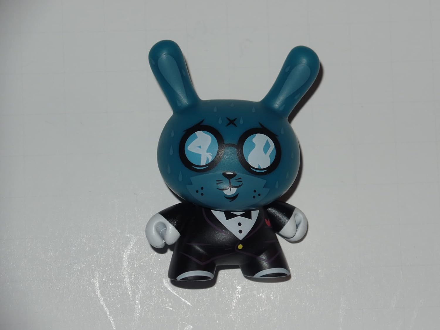 Amazon.com: Kidrobot Dunny Evolved Starry Eyed Shy Blue Wolf 3" Mini ...