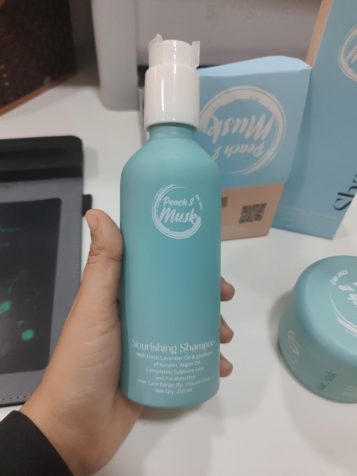 Buy Peach & Musk Shampoo for Nourished & Hydrated Hair | Infused with ...