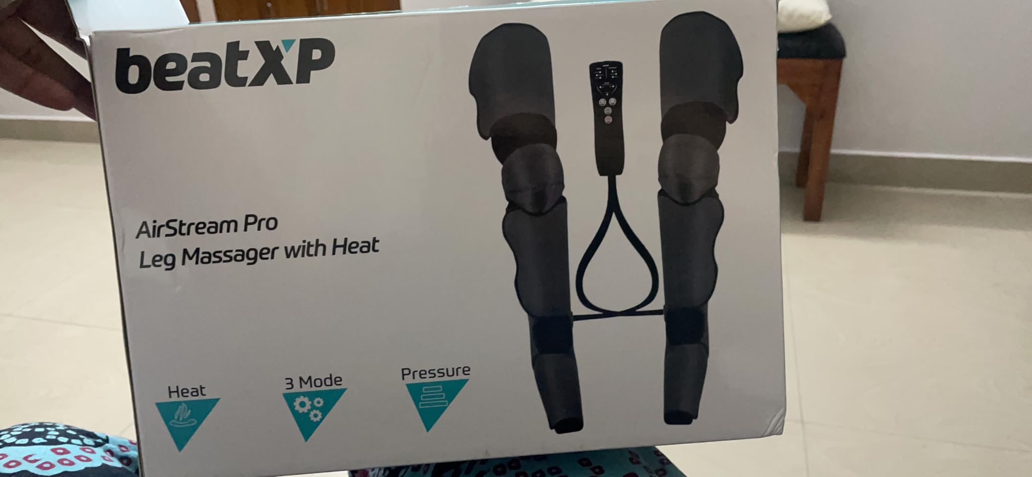 beatXP AirStream Pro Air Compression Full Leg Massager with Handheld ...