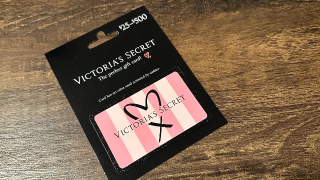 Watch Victoria's Secret Gift Card What A Nice Gift To Give on Amazon Live