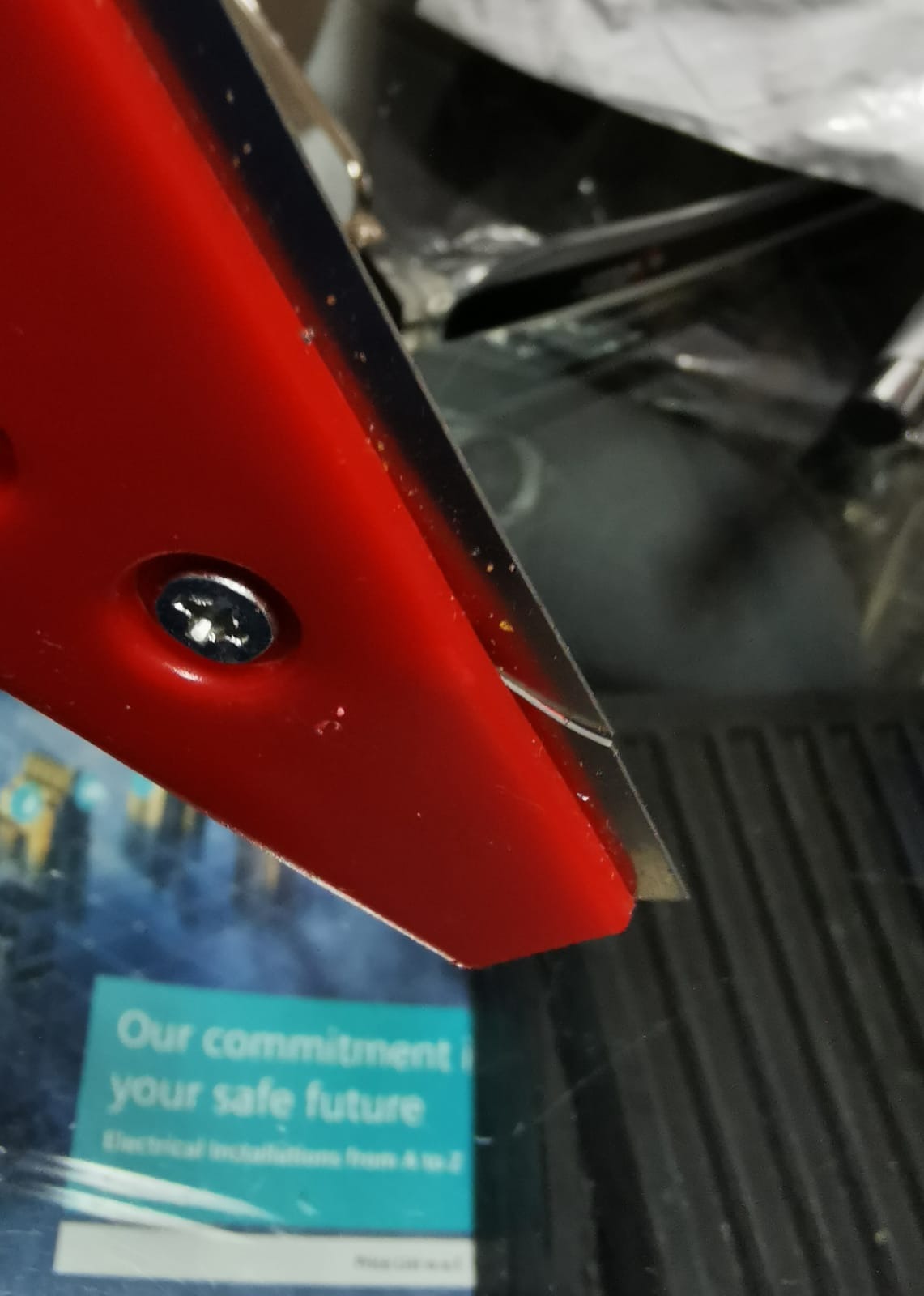 EXCEL IMPEX Glass and Tile Extendable Razor Blade Scraper Paint Gum ...