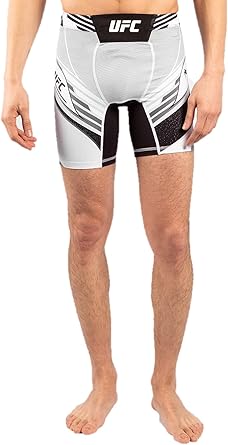 Amazon.com: Venum UFC Authentic Fight Night Vale Tudo - Pantalón corto ...