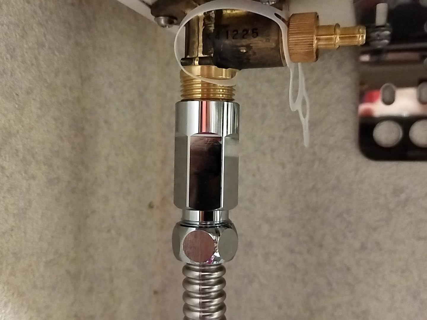 Amazon.co.jp: micro-bub(マイクロバブ) 水回りのあらゆる場所に 特許取得 マイクロファインバブル アダプター ProGG 日本製 便利な交換用シートパッキン付 ...