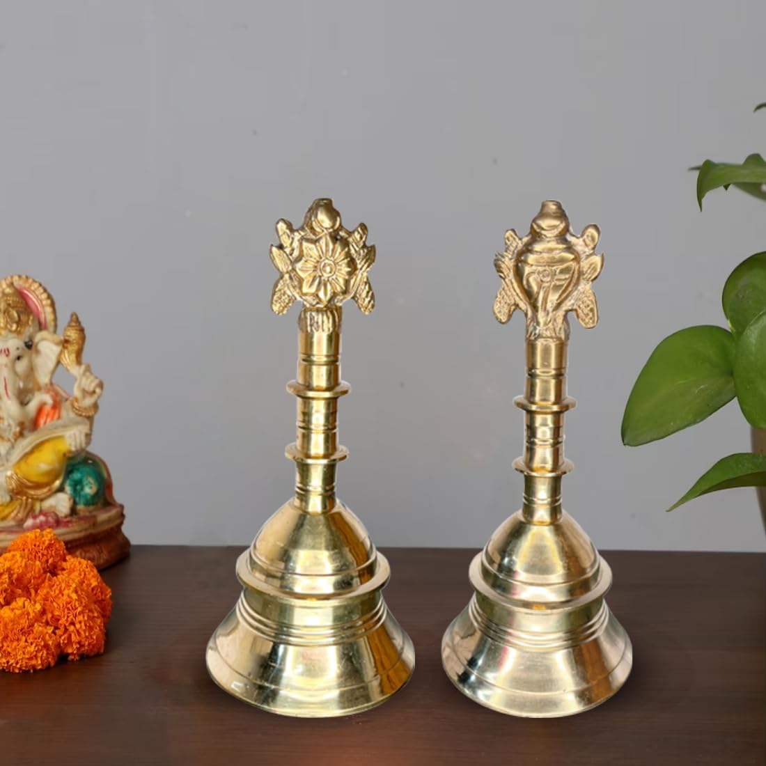 DOKCHAN Brass Shankhchakra Bell for Pooja Handcrafted Pure Brass Puja ...