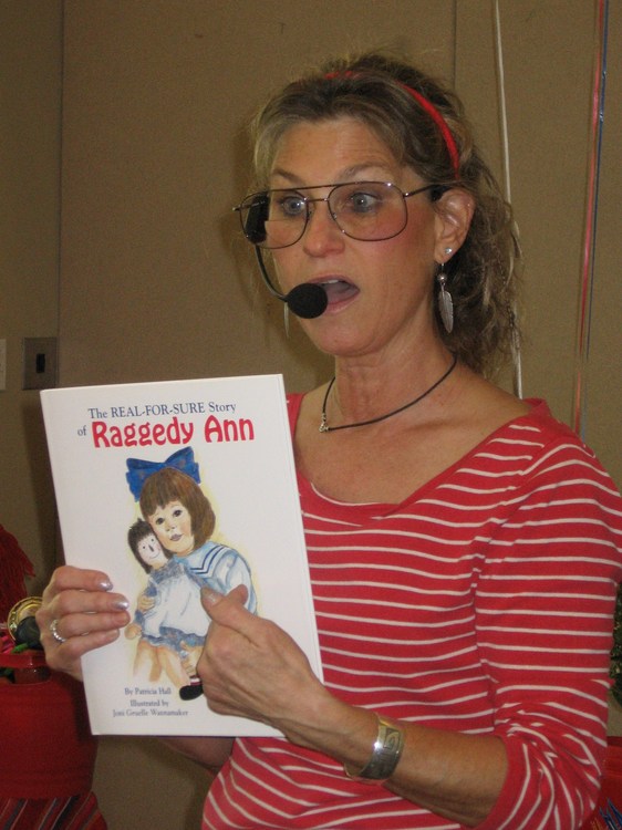 Amazon.com: Patricia Hall: books, biography, latest update
