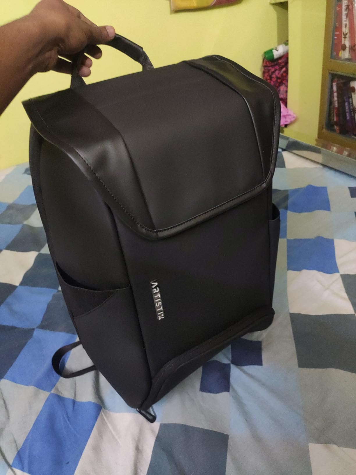 Buy Artistix Avian Unisex Water Repellent Anti Theft Travel Standard ...