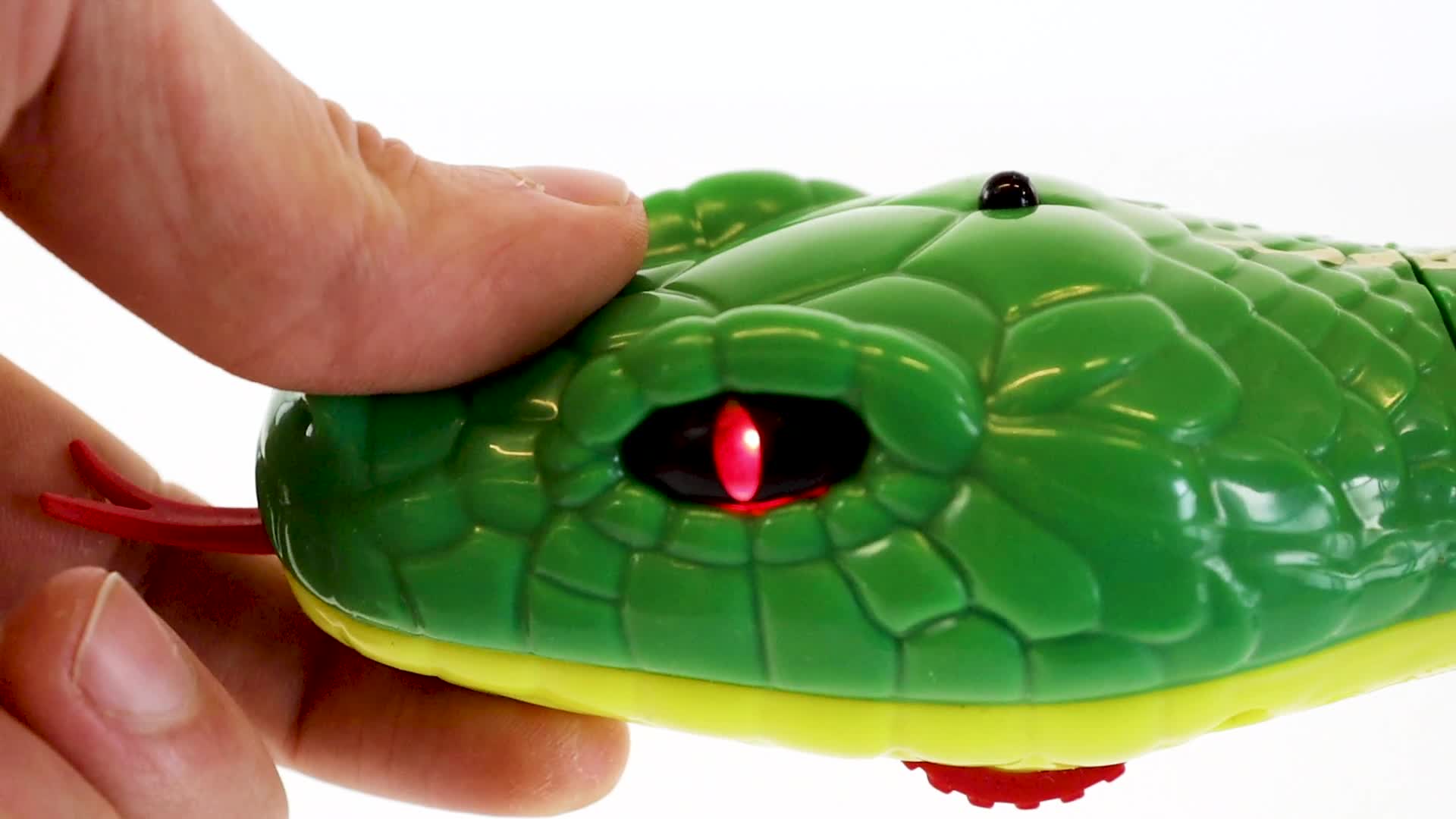 Watch Terra by Battat – Emerald Tree Boa – Infrared Remote Control ...