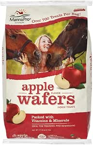Manna Pro Apple Wafers, Treats for Horses, Packed with Vitamins ...