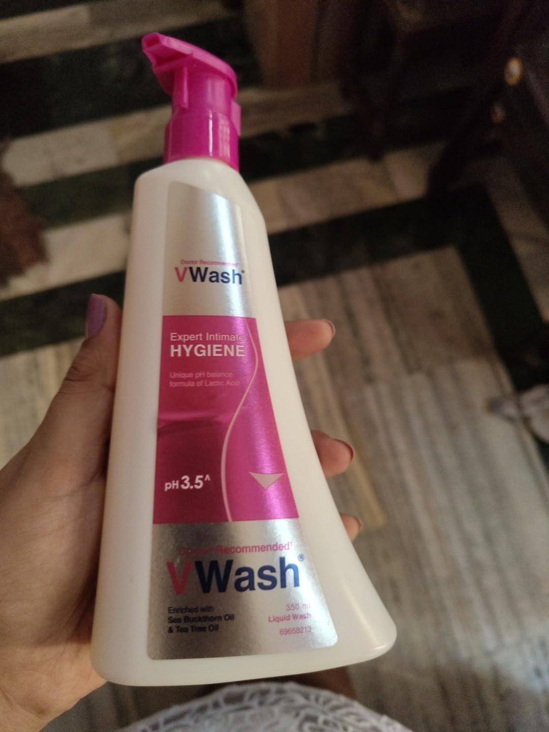 VWash Plus Expert Intimate Hygiene, 350ml, Hygiene Wash for Women ...