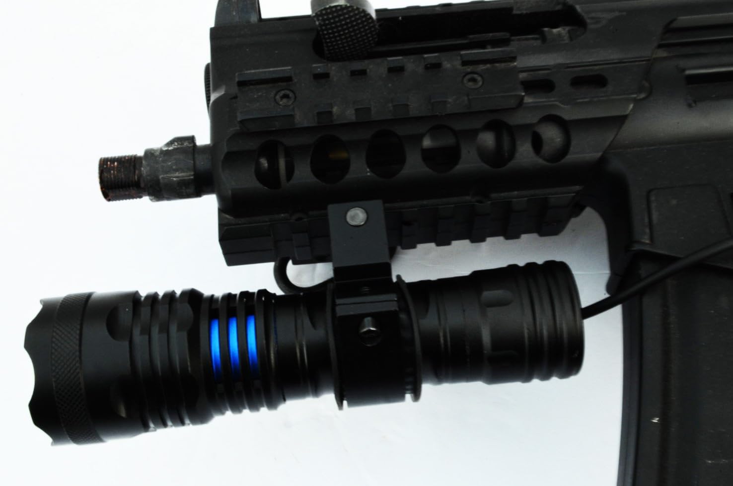 Amazon.com: Acid Tactical 600 Lumen T6 LED Gun Shotgun Rifle Flashlight ...